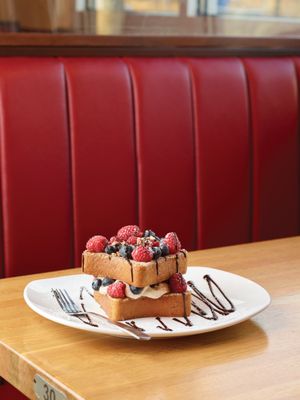 SILVER DINER - 586 Photos & 527 Reviews - 6592 Springfield Mall ...