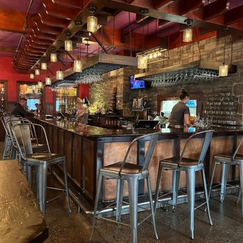 WHITE ROSE BAR AND GRILL - Updated July 2024 - 200 Photos & 342 Reviews ...