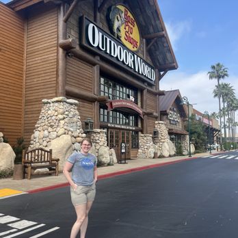 BASS PRO SHOPS - Updated July 2024 - 263 Photos & 121 Reviews - 71 ...
