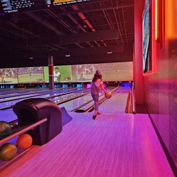 BOWLERO OXNARD - Updated December 2025 - 163 Photos & 194 Reviews - 601 ...