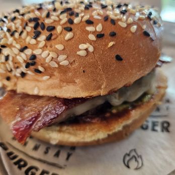 GORDON RAMSAY BURGER - Updated May 2025 - 297 Photos & 185 Reviews - 99 ...