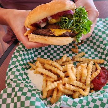 THE HUCKLEBERRY PATCH - Updated August 2024 - 199 Photos & 217 Reviews ...