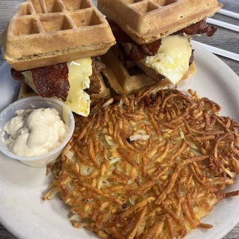 THE RUSTY ROOSTER - Updated August 2025 - 291 Photos & 229 Reviews ...