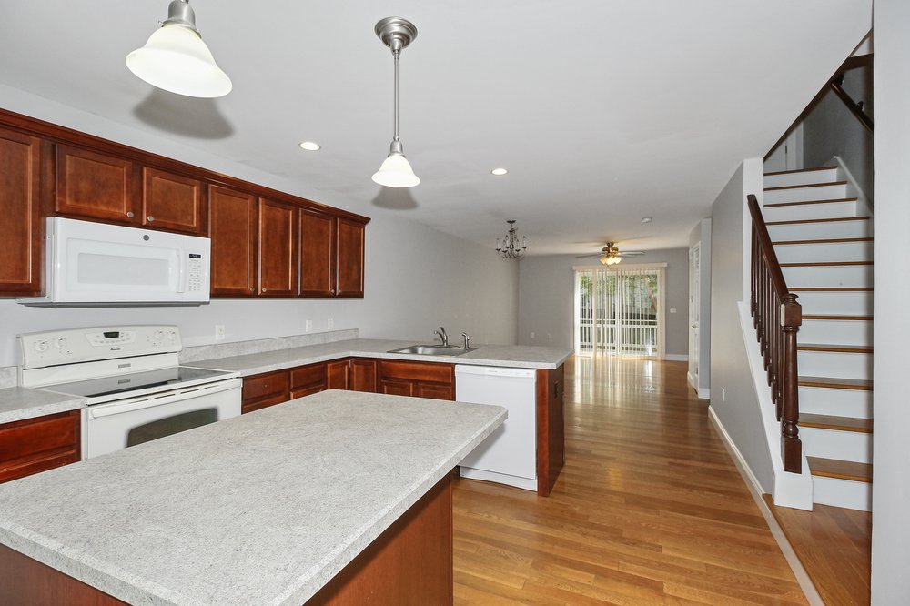 PLEDGE PROPERTY MANAGEMENT - Updated October 2025 - 37 Photos & 15 ...