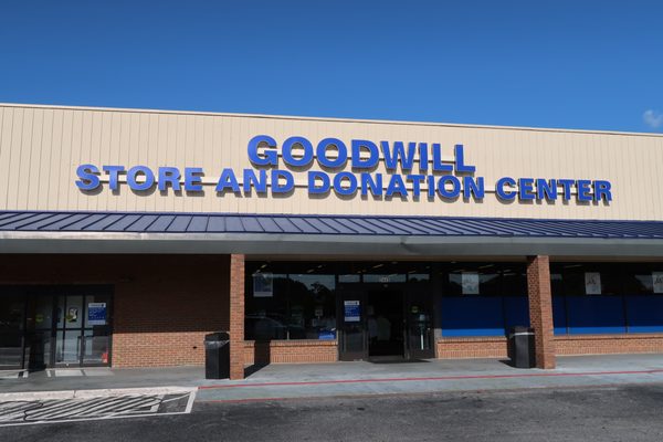 GOODWILL STORE & DONATION CENTER - Updated July 2025 - 3205 Cobb Pkwy ...