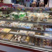 LA BON BAKE SHOPPES - 104 Photos & 128 Reviews - Bakeries - 2062 State ...