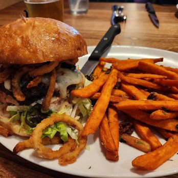 BROOKFIELDS RESTAURANT - Updated August 2025 - 596 Photos & 693 Reviews ...