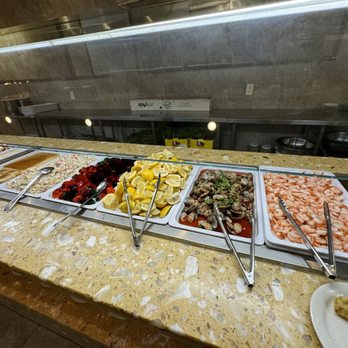 YUM BUFFET AND GRILL - Updated December 2024 - 1013 Photos & 535 ...