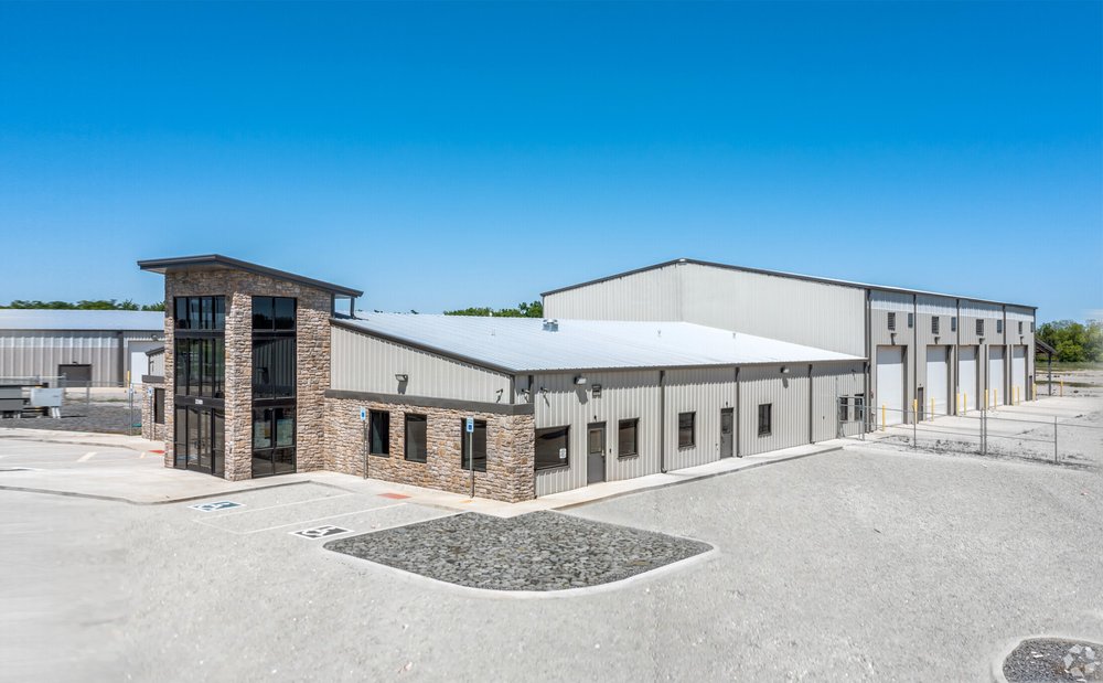 PPL MOTOR HOMES - Updated January 2026 - 3300 North Banner Rd, El Reno ...