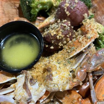 BLUE CLAW RESTAURANT & CRAB EATERY - Updated August 2025 - 519 Photos ...