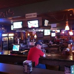 VARSITY SPORTS CAFE & ROMAN COIN PIZZA - Updated October 2025 - 45 ...