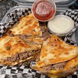 Looneys Pub South - Reserve Now - Pubs - Updated June 2025 - 220 Photos ...