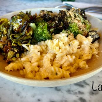 FLOWER CHILD - 751 Photos & 652 Reviews - 100 E Camelback Rd, Phoenix ...