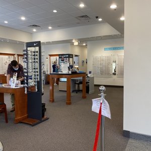 RHODE ISLAND EYE INSTITUTE - Updated July 2024 - 36 Photos & 81 Reviews ...