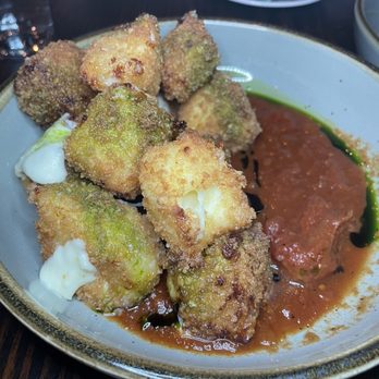 FRINGE BAR - Updated January 2025 - 77 Photos & 22 Reviews - 140 N ...