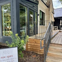 TBB 122 - Updated October 2025 - 288 Photos & 169 Reviews - 122 ...