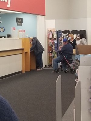 CVS Pharmacy - Cheap - Drugstores - Updated June 2025 - 42 Photos - 67 ...