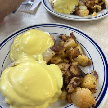 BLUE BENN DINER - Updated August 2024 - 222 Photos & 263 Reviews - 318 ...