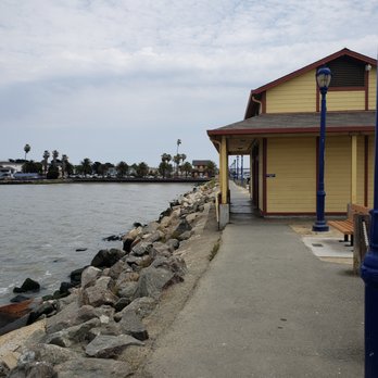 BENICIA PUBLIC PIER & BEACH - Updated December 2025 - 212 Photos & 39 ...