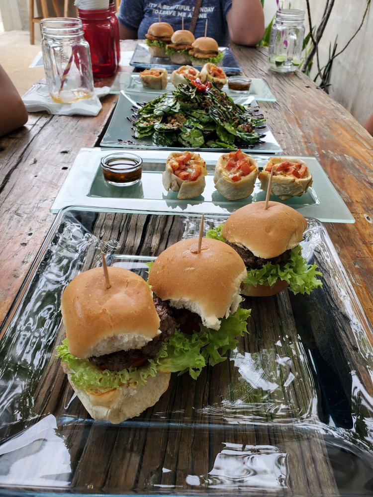 SLOW DOWN SNACK BAR - Super Manzana 003, Isla Mujeres, Quintana Roo ...