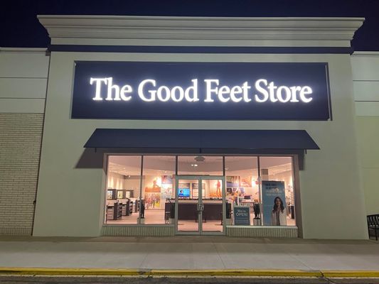 THE GOOD FEET STORE - Updated November 2025 - 17 Photos - 4131 Belden Village Mall Cir NW ...