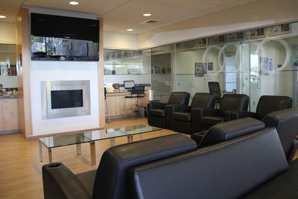 HOFFMAN AUDI OF EAST HARTFORD - Updated January 2026 - 15 Photos & 83 ...