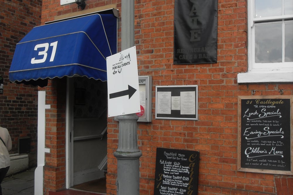 31 CASTLEGATE RESTAURANT - Updated July 2025 - 17 Photos - 31 ...