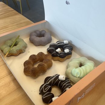 MUNCH MUNCH MOCHI DONUT - 188 Photos & 70 Reviews - 19189 I-45, Shenandoah, Texas - Donuts ...