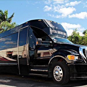 SAS TRANSPORTATION - Updated May 2025 - 133 Reviews - 1101 N Northlake ...