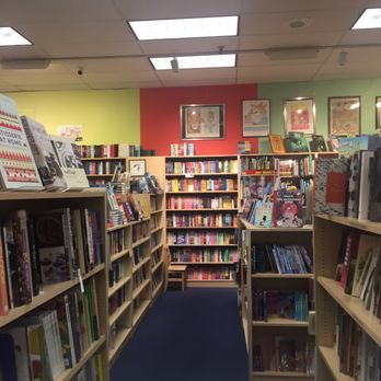 PORTER SQUARE BOOKS - Updated October 2025 - 56 Photos & 240 Reviews ...
