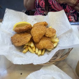 CUCKOO COCONUTS WAIKIKI - 957 Photos & 704 Reviews - 333 Royal Hawaiian ...