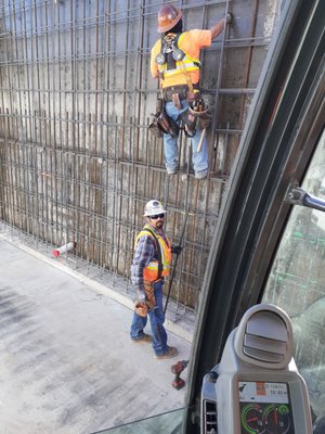 SUKUT CONSTRUCTION - Updated May 2026 - 23 Photos - 4010 W Chandler Ave ...