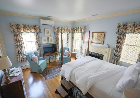 THE RED FOX INN - Updated February 2025 - 76 Photos & 35 Reviews - 2 E ...