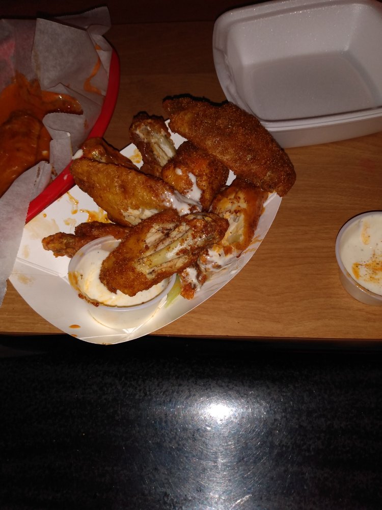 SENATE BAR & GRILL - Updated December 2024 - 15 Photos - 301 Grove St ...