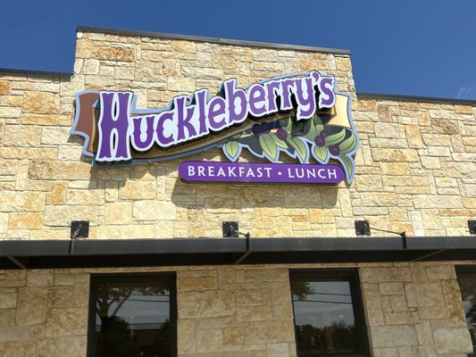HUCKLEBERRY’S BREAKFAST & LUNCH - Updated January 2026 - 159 Photos ...