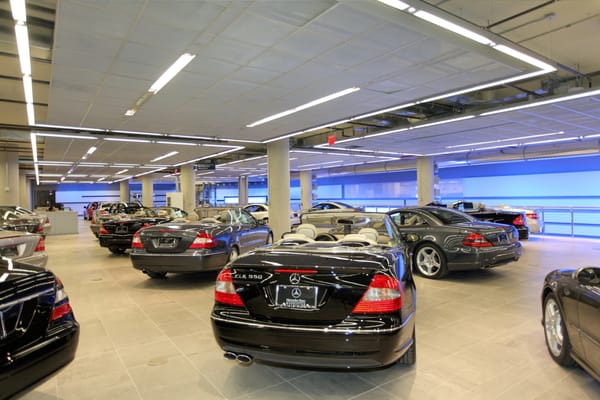 MERCEDES-BENZ MANHATTAN - Updated October 2025 - 65 Photos & 285 ...