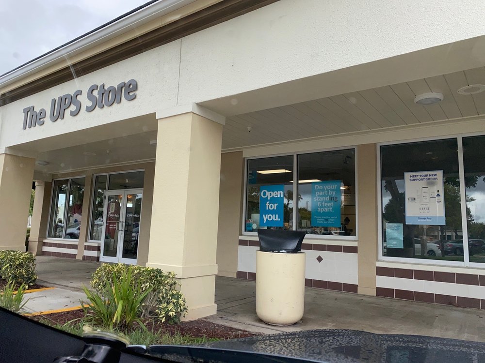 THE UPS STORE - 10 Photos & 20 Reviews - Shipping Centers - 7050 W ...