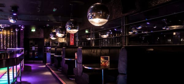 AMBER BAR - Updated August 2025 - 16 Photos & 25 Reviews - 1 Ropemaker ...