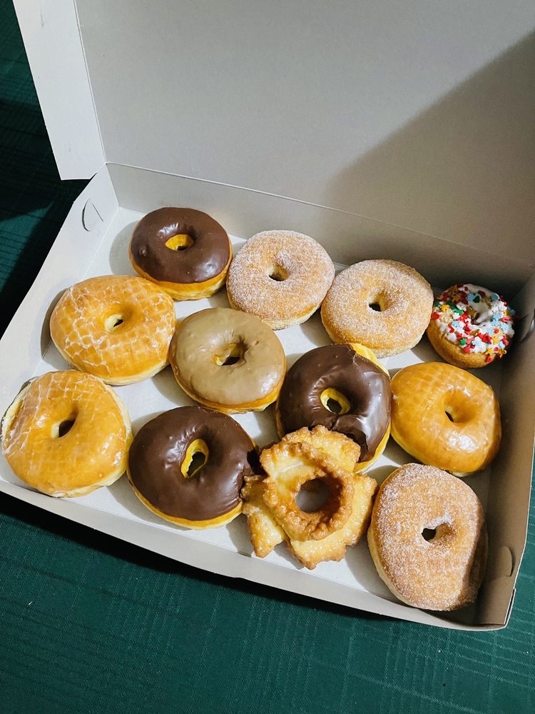 DONUT QUEEN - Updated July 2025 - 36 Photos & 22 Reviews - 1733 W Olive ...