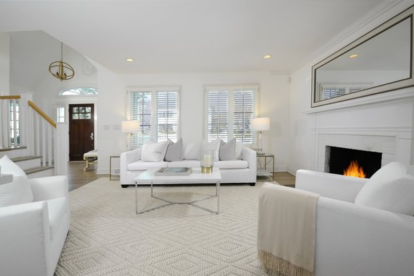 THE ROBIN KENCEL TEAM AT COMPASS - Real Estate Agents - 200 Greenwich ...