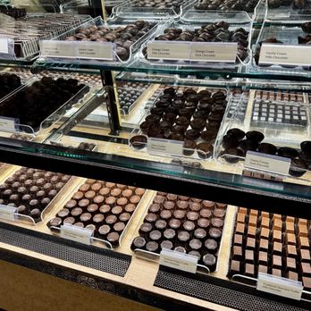 ENSTROM CANDIES - Updated October 2025 - 140 Photos & 118 Reviews - 701 ...