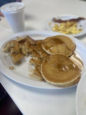 FLORISSANT CITY DINER - Updated November 2025 - 99 Photos - 84 Reviews ...