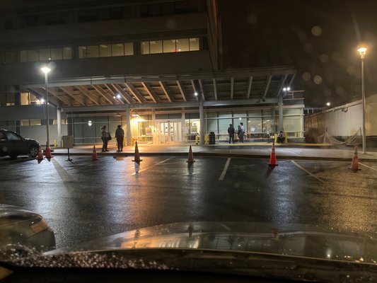 HOLY CROSS HOSPITAL - Updated April 2025 - 73 Photos & 324 Reviews ...