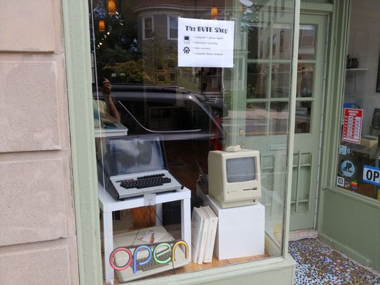 THE BYTE SHOP - Updated December 2025 - 26 Photos & 20 Reviews - 48 ...