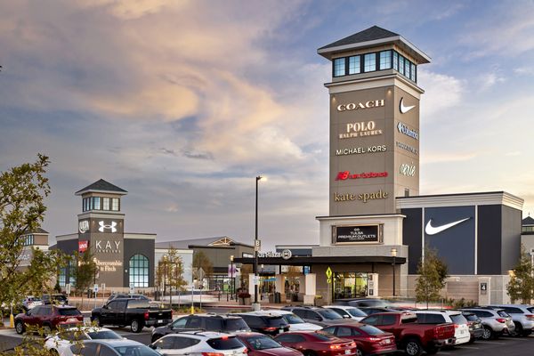 TULSA PREMIUM OUTLETS - Updated December 2025 - 22 Photos - 801 E ...