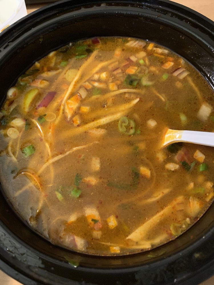 MOMO PALACE - Updated March 2024 - 11 Photos - 142B Highland St ...