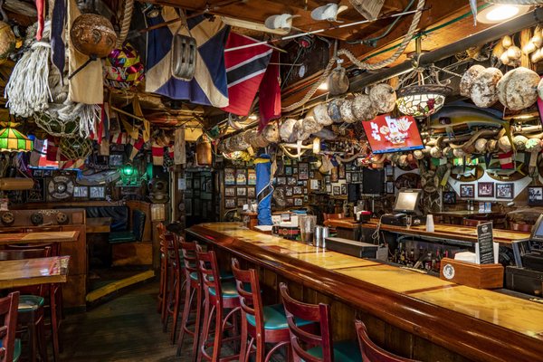 BRINY IRISH PUB - Updated August 2024 - 348 Photos & 353 Reviews - 3440 ...