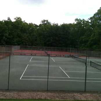 FARMINGTON FIELD CLUB TENNIS CRTS - Updated December 2025 - 13 Photos ...