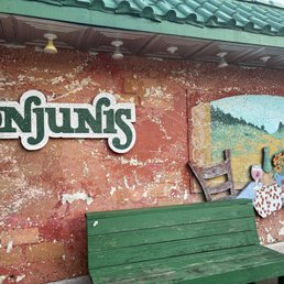 MONJUNIS ITALIAN CAFE AND GROCERY - Updated July 2025 - 132 Photos ...