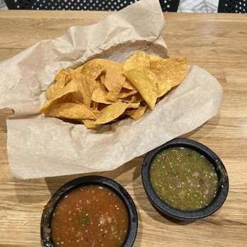 SEIS KITCHEN - Updated July 2025 - 30 Photos & 17 Reviews - 6530 E ...